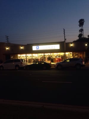 GOODWILL SOUTHERN CALIFORNIA RETAIL STORE & DONATION CENTER - Updated ...