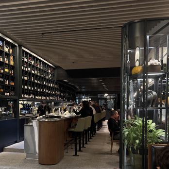 MONARQUE - Updated March 2025 - 772 Photos & 229 Reviews - 406 Rue ...