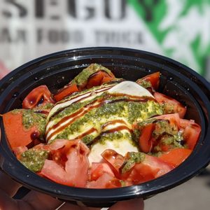 SNOQUALMIE CAFE & DELI - 10 Photos - 37500 SE North Bend Way ...