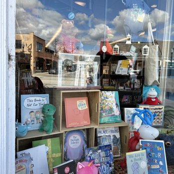 FIRESIDE BOOK SHOP - Updated September 2025 - 50 Photos & 25 Reviews ...