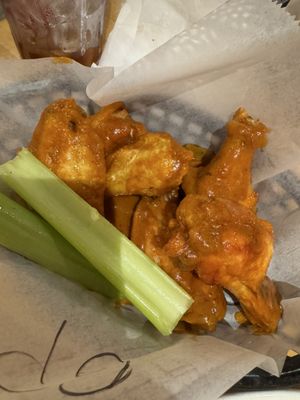 BUFFALO TAP - Updated December 2025 - 133 Photos & 305 Reviews - 4990 W ...