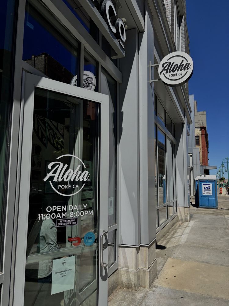 ALOHA POKE - Updated July 2024 - 72 Photos & 69 Reviews - 220 E Buffalo ...