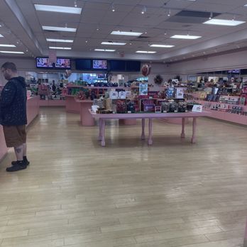 MALLEY’S CHOCOLATES - Updated December 2025 - 64 Photos & 45 Reviews ...