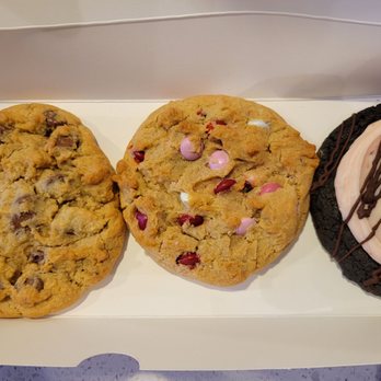 CRUMBL - EXTON - Updated July 2025 - 38 Photos & 15 Reviews - 126 ...