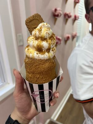 BUNS & ROSES CHIMNEY CAKES - Updated March 2025 - 126 Photos & 48 ...