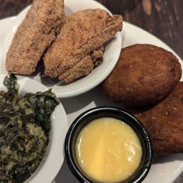 PATRICK’S NEIGHBORHOOD BAR & PATIO - Updated July 2025 - 251 Photos ...