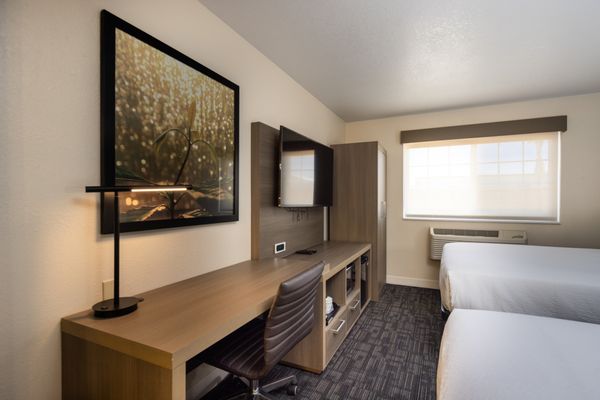 COMFORT INN - Updated January 2026 - 28 Photos - 2460 Whipple Rd ...