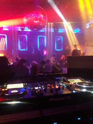 PRETTY PLEASE LOUNGE - 305 Photos & 31 Reviews - 4426 N Saddlebag Trl ...