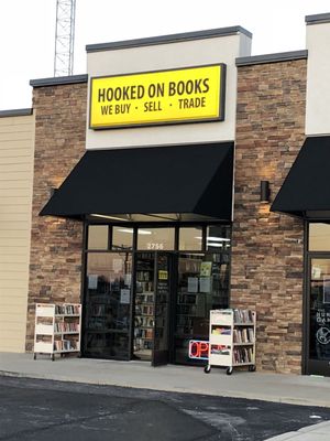 HOOKED ON BOOKS - Updated October 2025 - 16 Reviews - 2756 S Campbell ...