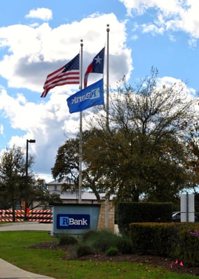 R BANK - Updated September 2025 - 33 Photos & 18 Reviews - 3600 E Palm ...