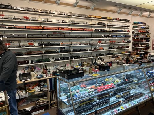 THE ELECTRIC TRAIN SHOP - Updated December 2025 - 29 Photos & 21 ...