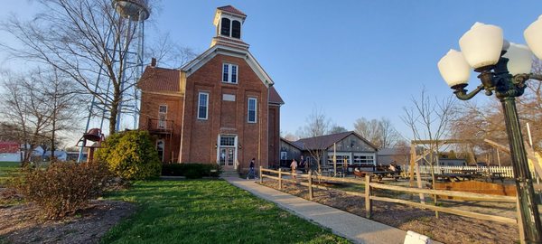 THE 1894 LODGE - 164 Photos & 84 Reviews - 409 E Main St, New ...