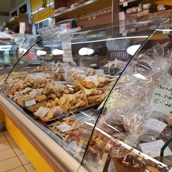 MERCATO TRIONFALE - Updated December 2025 - 86 Photos & 18 Reviews ...