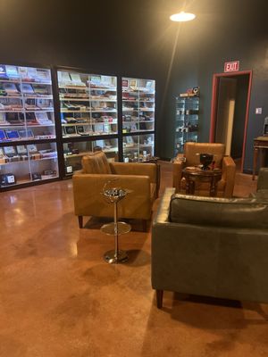 CASA DE LA RIVA CIGAR LOUNGE - Updated December 2025 - 12 Photos & 17 ...
