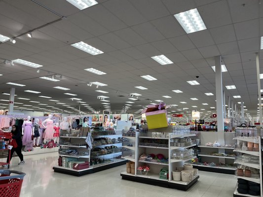 TARGET - Updated November 2025 - 80 Photos & 52 Reviews - 221 ...