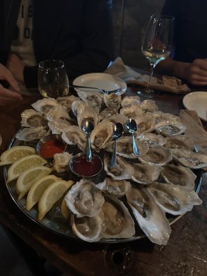 LOCALS ONLY - Updated November 2025 - 72 Photos & 54 Reviews - 589 King ...