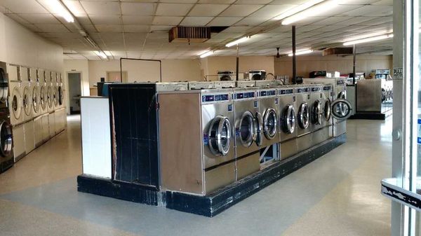 ECONO CLEAN COIN-OPERATED LAUNDRY - Updated August 2025 - 2401 Broadway ...