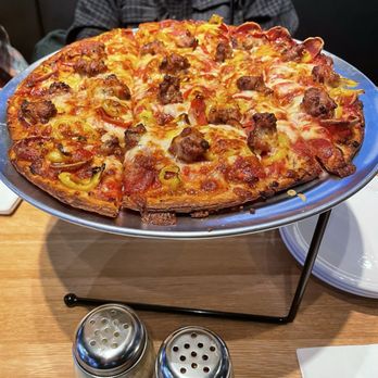 JT’S PIZZA & PUB - GRANDVIEW HEIGHTS - Updated June 2025 - 37 Photos ...