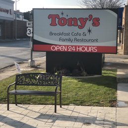 TONY’S BREAKFAST CAFE AND FAMILY RESTAURANT - Updated January 2026 ...