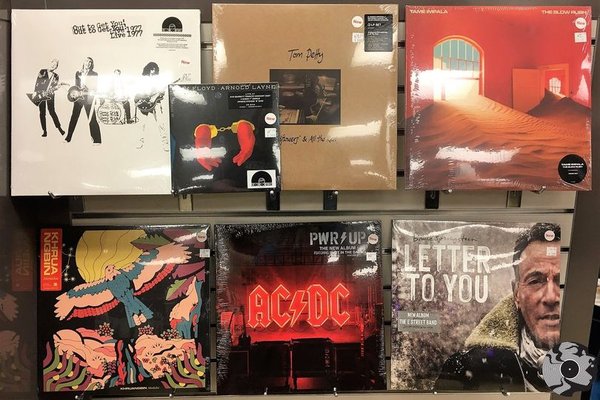 RECORD HEAD - Updated December 2025 - 19 Photos & 35 Reviews - 7045 W ...