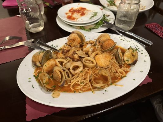 BARREL 28 - Updated December 2025 - 44 Photos & 56 Reviews - 28 N Main ...