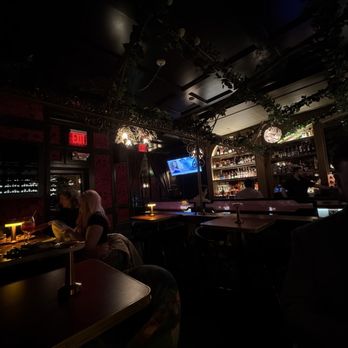 BOSS TWEEDS - Updated October 2025 - 44 Photos & 17 Reviews - 41 Murray ...