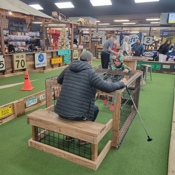BIG PUTTS MINI GOLF - Updated October 2025 - 99 Photos & 44 Reviews ...