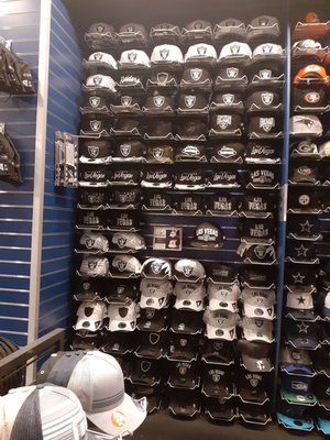 LIDS LOCKER ROOM - Updated July 2024 - 11 Photos & 13 Reviews - 3663 ...
