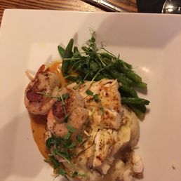 FISH BONES GRILL - Updated August 2025 - 170 Photos & 213 Reviews - 70 ...