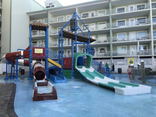 SPLASH HARBOUR WATER PARK - 42 Photos & 48 Reviews - Water Parks - 399 ...