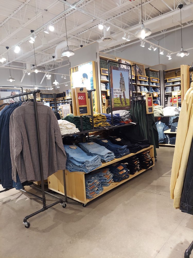 LEVI’S OUTLET STORE - Updated October 2025 - 11 Reviews - 8200 Vineland ...