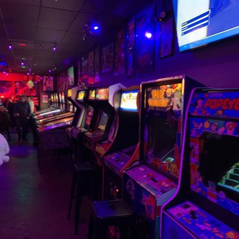 TOKEN GAME TAVERN - Updated January 2026 - 214 Photos & 122 Reviews ...