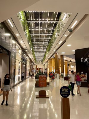 MANAIRA SHOPPING - 38 Photos & 11 Reviews - Av. Governador Flávio ...