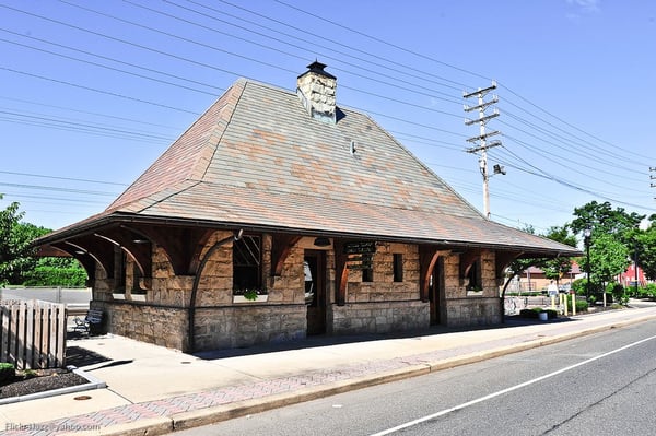 NEW JERSEY TRANSIT LITTLE SILVER TRAIN STATION - Updated August 2025 ...