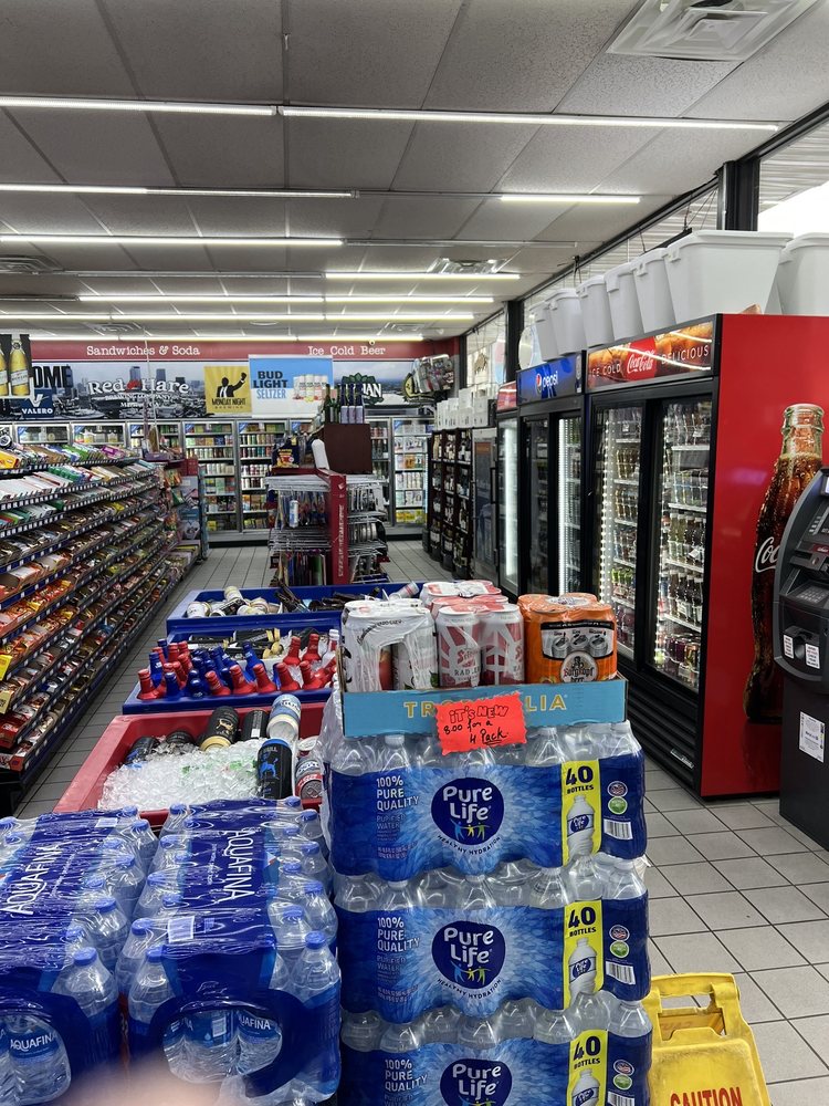 VALERO FOOD MART - Updated May 2026 - 10 Photos - 1989 Hosea Williams ...
