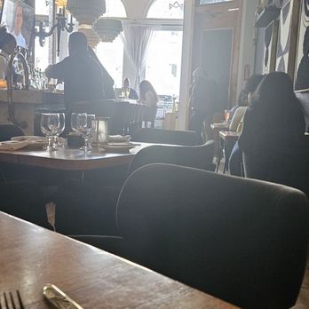 AMINA - Updated May 2024 - 451 Photos & 174 Reviews - 104 Chestnut St ...