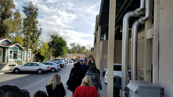 CBS Studio Center - 236 Photos & 109 Reviews - Studio Taping - 4024 ...