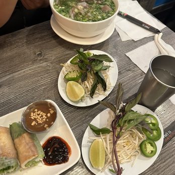 PHO 21 - Updated October 2024 - 773 Photos & 464 Reviews - 2569 S King ...
