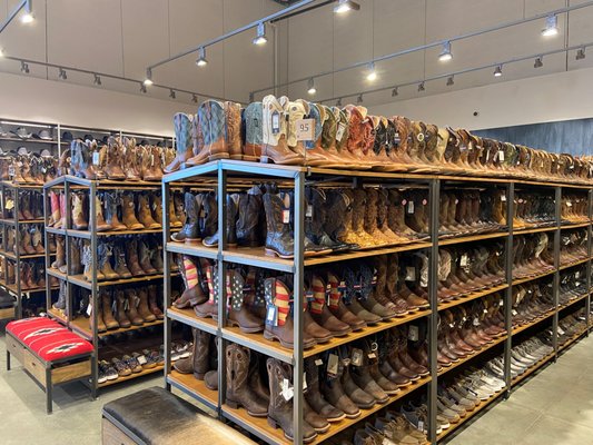 BOOT BARN - Updated March 2025 - 47 Photos & 11 Reviews - 5467 Gosford ...