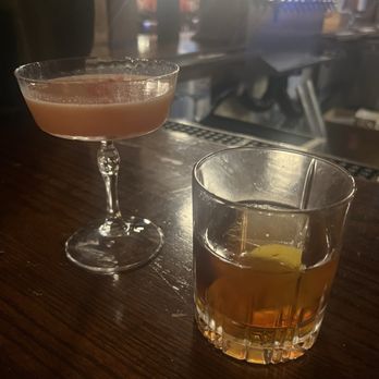 TWO BRIDGES PUB & EATERY - Updated October 2025 - 52 Photos & 32 ...