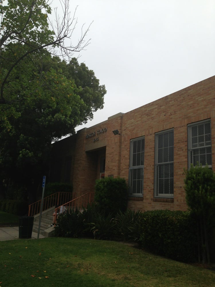 ROSCOE ELEMENTARY SCHOOL in 10765 Strathern St, Sun Valley, California ...