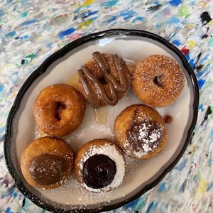PIP’S ORIGINAL DOUGHNUTS & CHAI - 4188 Photos & 2852 Reviews - 4759 NE ...