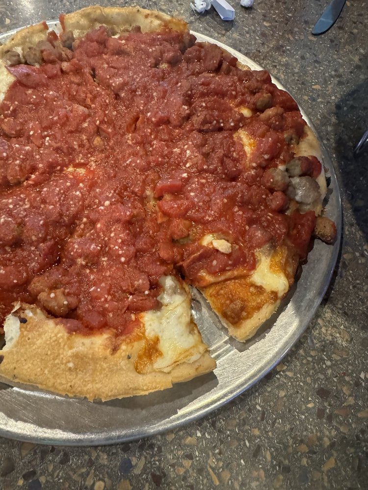 GUSANOS CHICAGO STYLE PIZZERIA - Updated July 2025 - 40 Photos & 88 Reviews - 2820 Richmond Rd ...