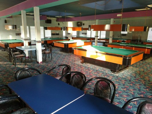 BLUE DOLPHIN RESTAURANT & BILLIARDS - 12 Photos & 97 Reviews - Pool ...