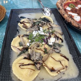 MODÍ - Updated September 2025 - 295 Photos & 140 Reviews - 88 Natoma St ...