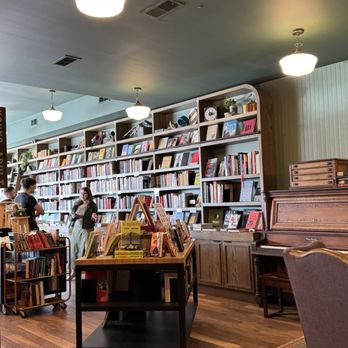 THE UNDERSTUDY COFFEE AND BOOKS - Updated December 2025 - 147 Photos ...