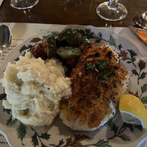 SALEM CROSS INN - 139 Photos & 154 Reviews - 260 W Main St, West ...