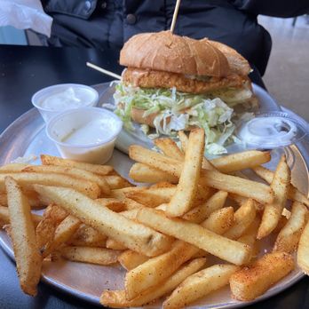 PORTLAND BURGER - Updated July 2024 - 898 Photos & 679 Reviews - 304 SW ...