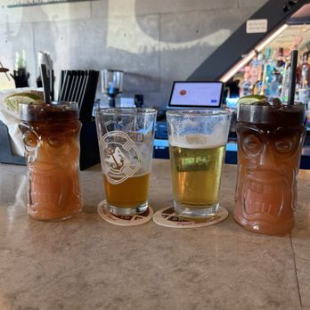 PINEAPPLE ROBOT - Updated December 2025 - 43 Photos & 40 Reviews - 3350 ...