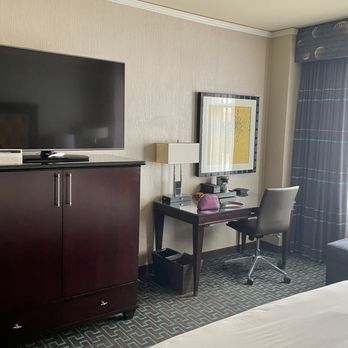 JUNIPER HOTEL CUPERTINO, CURIO COLLECTION BY HILTON - Updated September ...